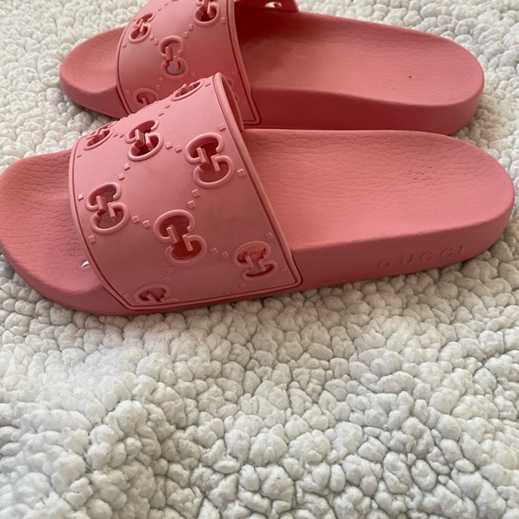 Gucci | Shoes | Very Lightly Used Pink Gucci Slides | Poshmark